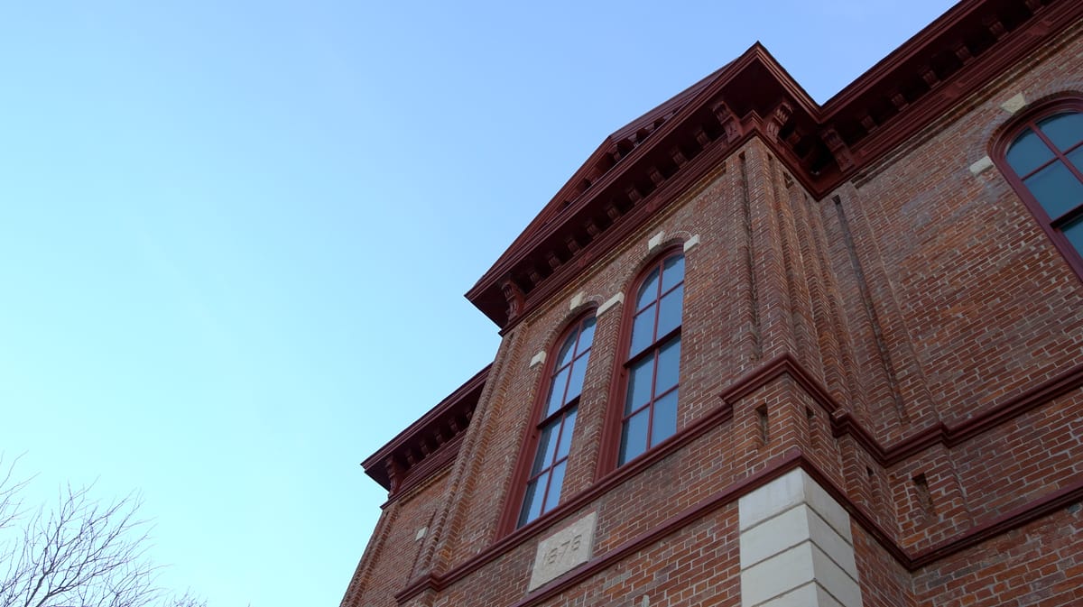 Sandwich Opera House Most Haunted Theater In Illinois - HUS