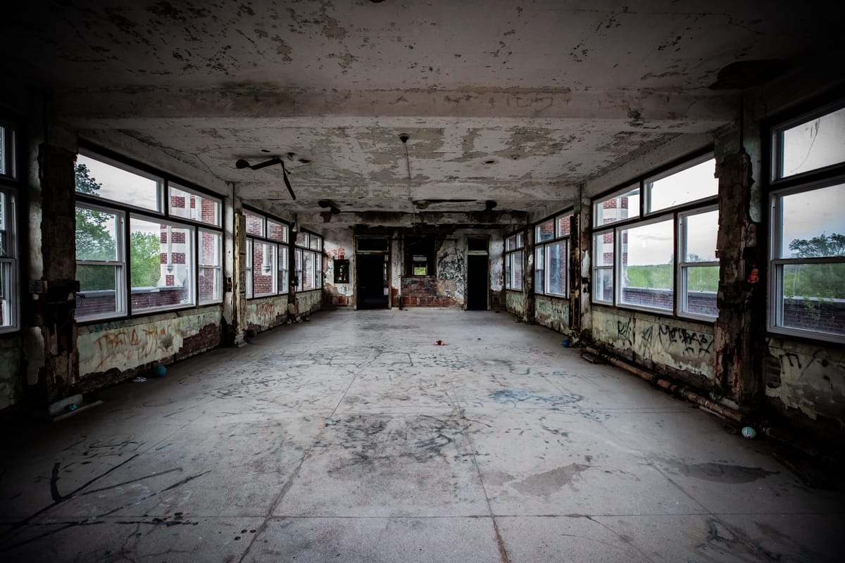Kentucky's Infamously Haunted Waverly Hills Sanatorium